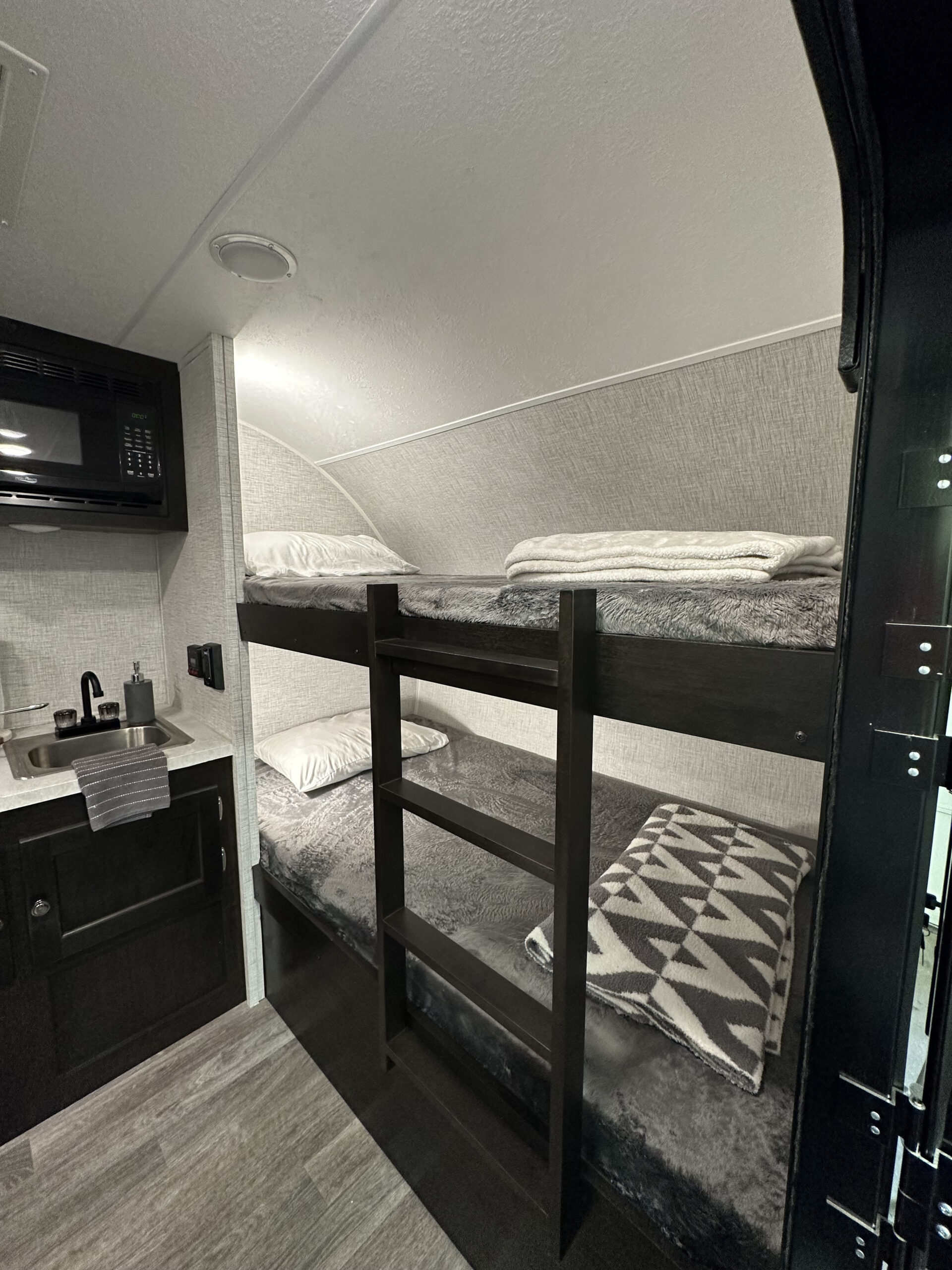 RV Rentals - Joyride RV Rental